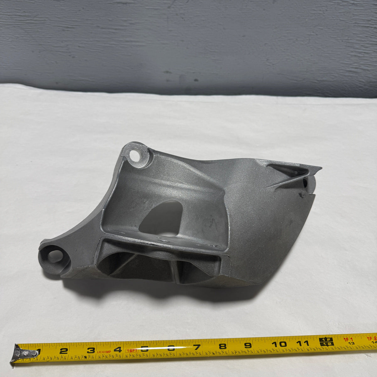 2009-2017 Traverse Enclave Acadia Transmission Mount Bracket OEM ...
