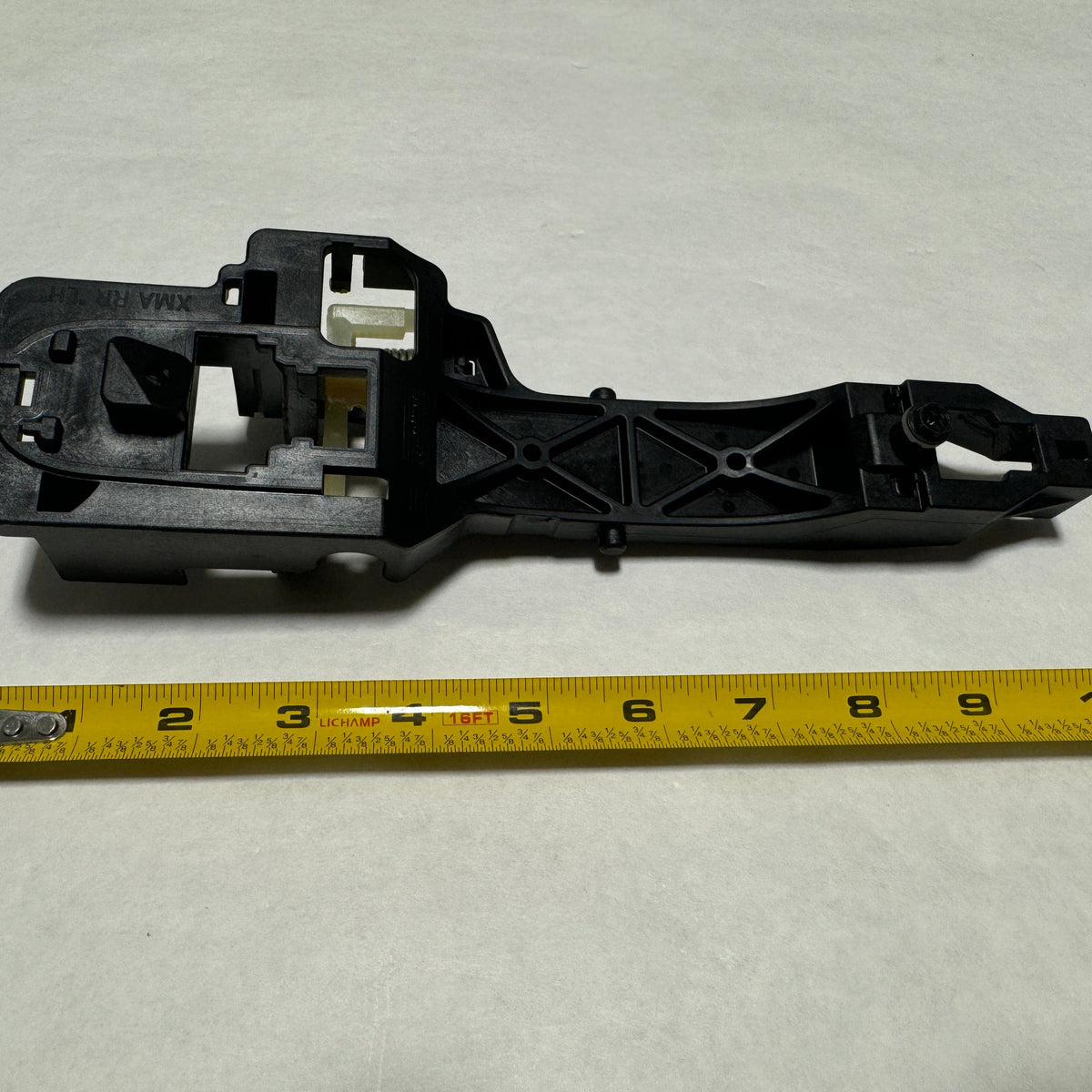 2011-2015 Kia Sorento Driver Side Back Door Exterior Door Handle Base ...