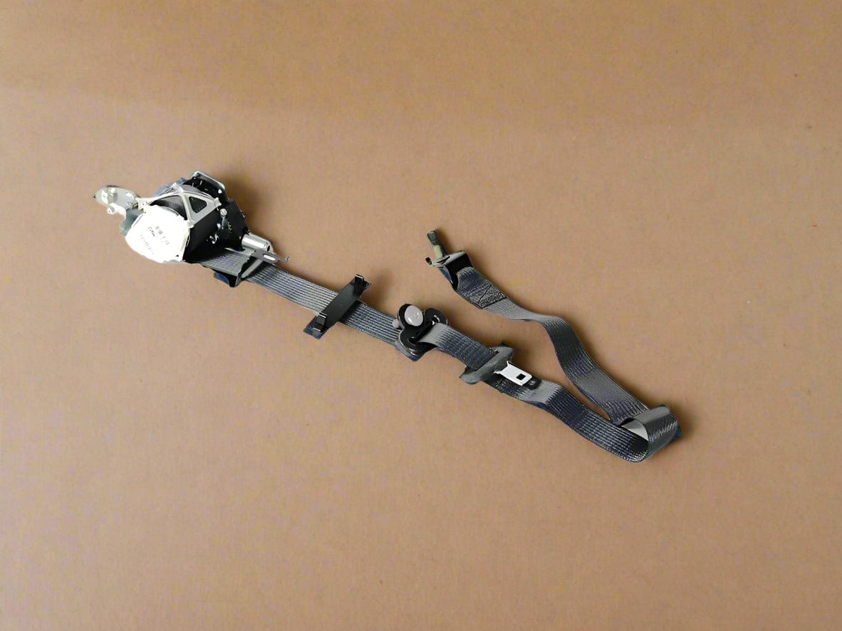 2016-2024 Ram 3500 Passenger Side Front Seat Belt Retractor OEM ...