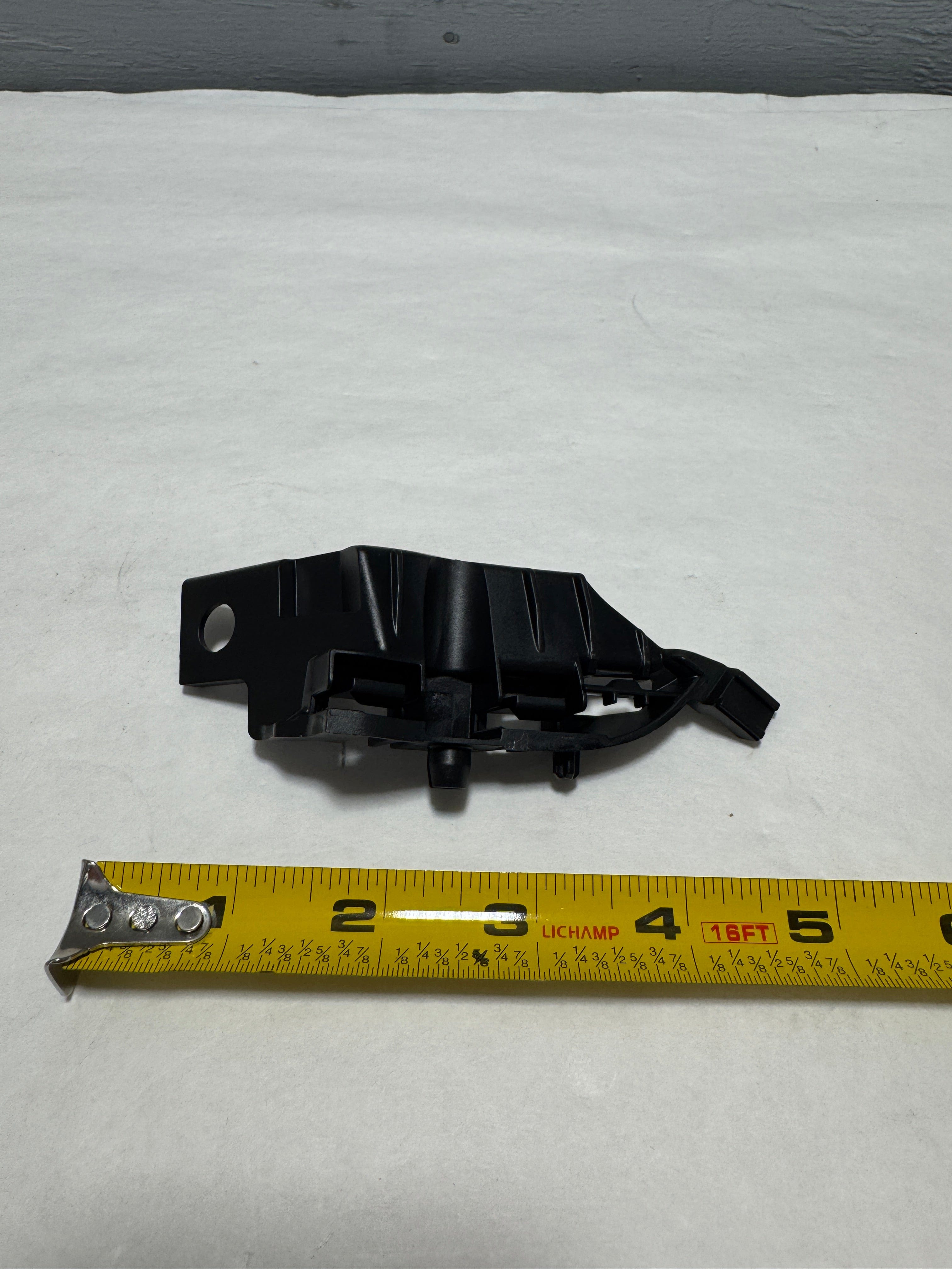 2019-2022 Jeep Cherokee Driver Side Front Bumper Cover Support Bracket ...
